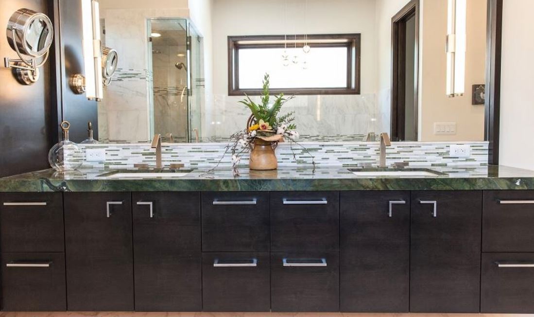 Small Bath Design 101: From Custom Vanities to Quick Fixes ...